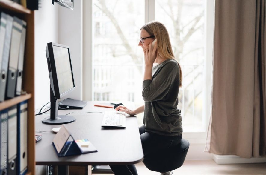 The Ergonomic Home Office: The Importance Of Proper Desk And Chair Set ...